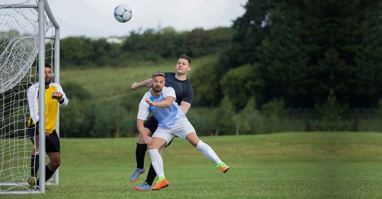 Defensive Soccer Positions: An In-depth Guide - Football Toast