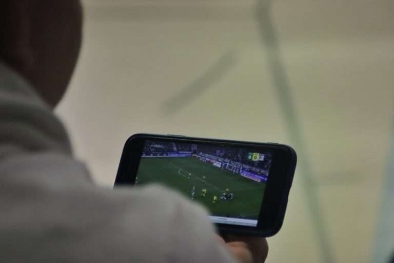 Can I watch live soccer on Netflix? - Football Toast