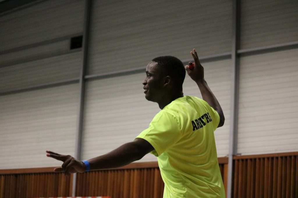 How to Throw a Dart Accurately (Beginner Guide) - Football Toast
